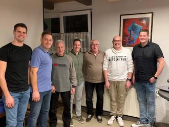 Onlinelesen - Sportverein ehrt langjährige Mitglieder